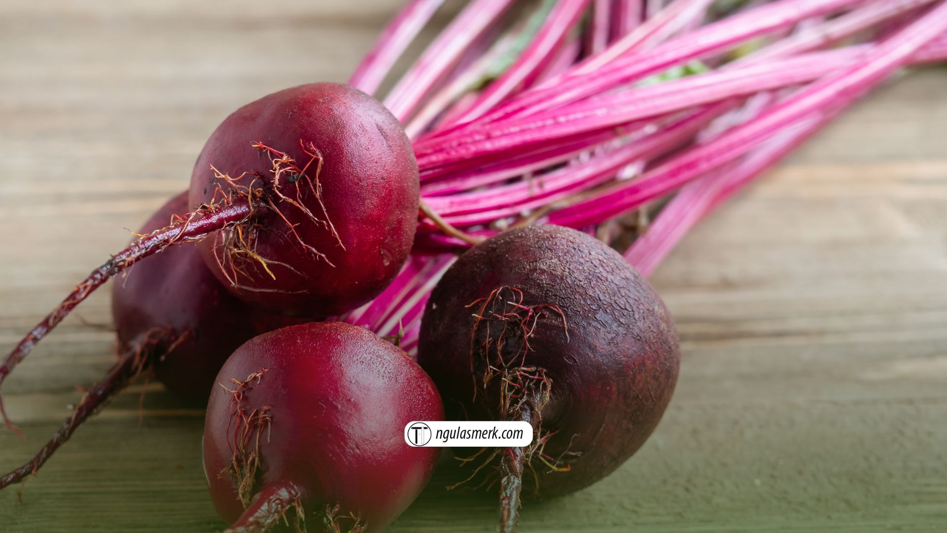 Dapat Mencegah Sembelit, Kenali Lebih Dalam 8 Manfaat Buah Bit untuk ...